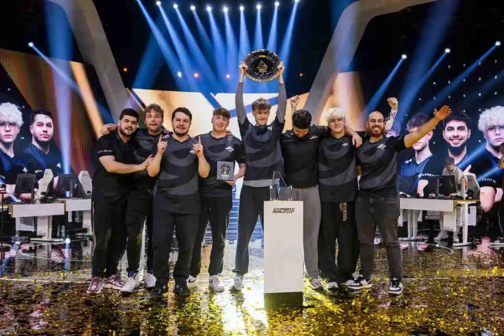 Destaques da EWC 2025: Confira os campeões do mês de Agosto - ExitLag News